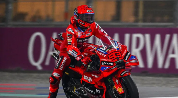 Pebalap MotoGP Mendiskusikan Kegunaan Leg Dangle ala Rossi - TMCBlog.com