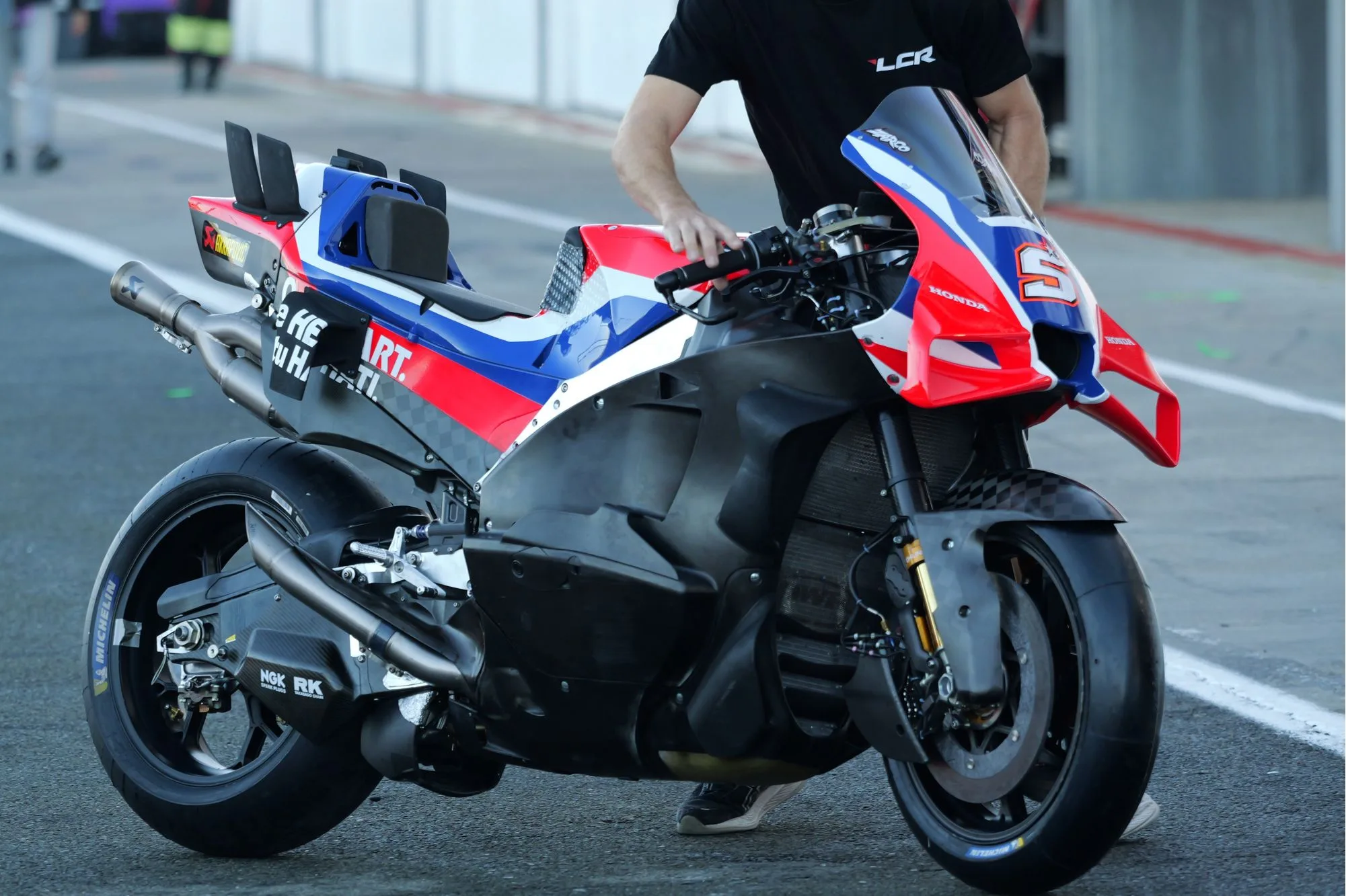 Scoop: Honda Susul KTM, Tes Perdana Motor MotoGP 2027 850cc di Sepang ...