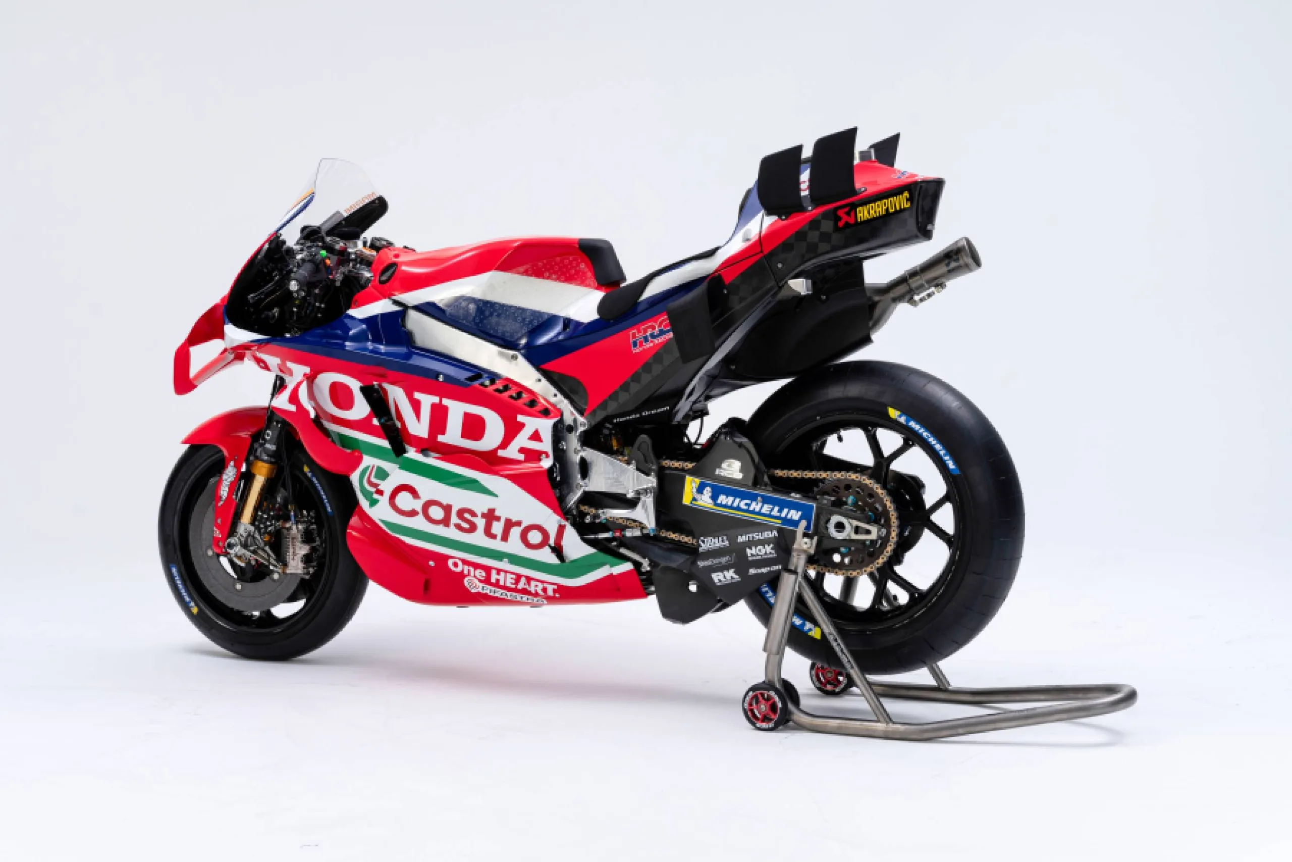 Honda HRC Castrol Ungkap Livery MotoGP 2026, Penampilan RC213V Mir ...